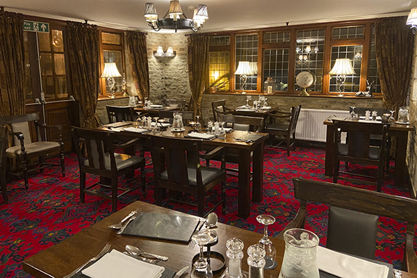 Hotels in the Cotswolds - Welcome to Stow Lodge Hotel - The Bar.